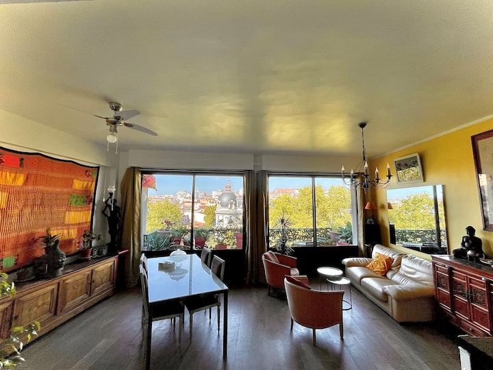 Lumineux Appartement De 95m2 En Plein Centre-ville - Marseille