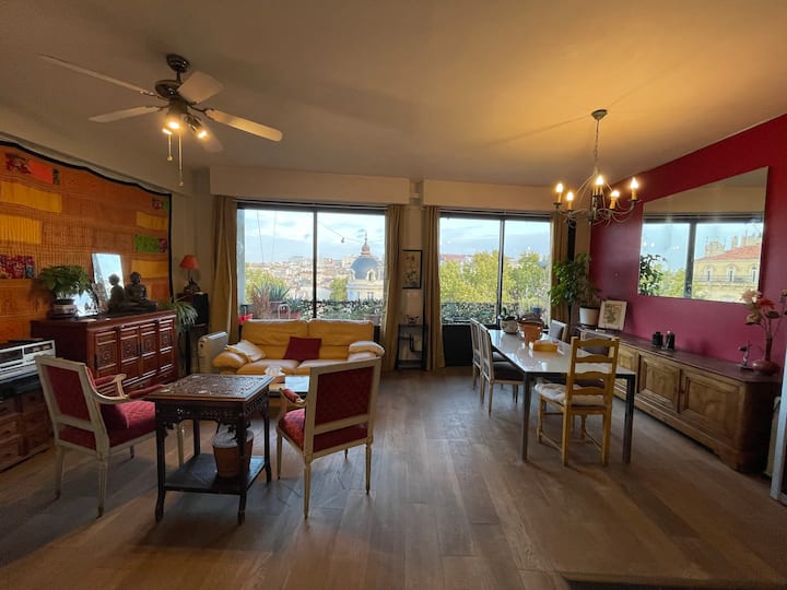Bright And Spacious Apartment In City Center - Marseille