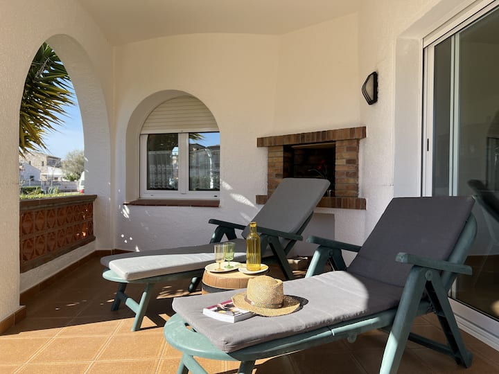 Villa Amfora 17 - Barbecue, Wifi, Grand Terrain, P - Roses