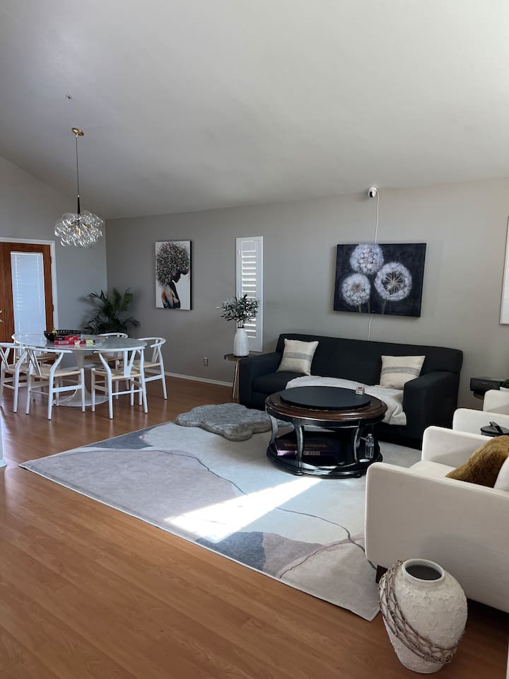 Spacious Room & Dedicated Bath - San Bernardino