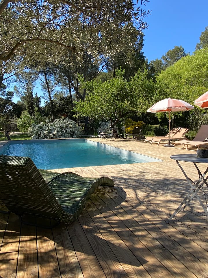 La Finca , Halte Paisible Dans La Garrigue - Nîmes