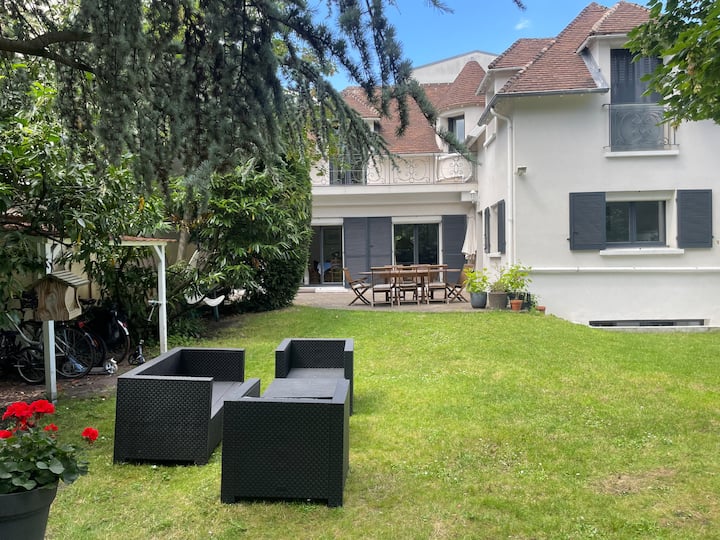 Maison Avec Jardin, 9 Pers, Asnières, 5mn De Paris - Argenteuil