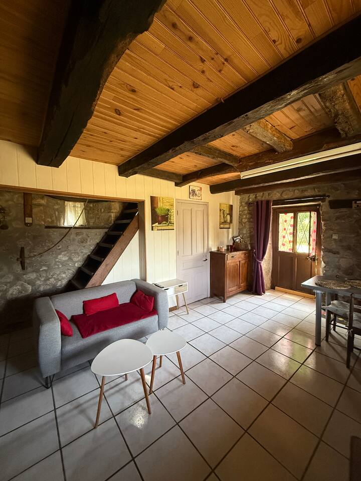 Gite De Charme à La Campagne - Cantal