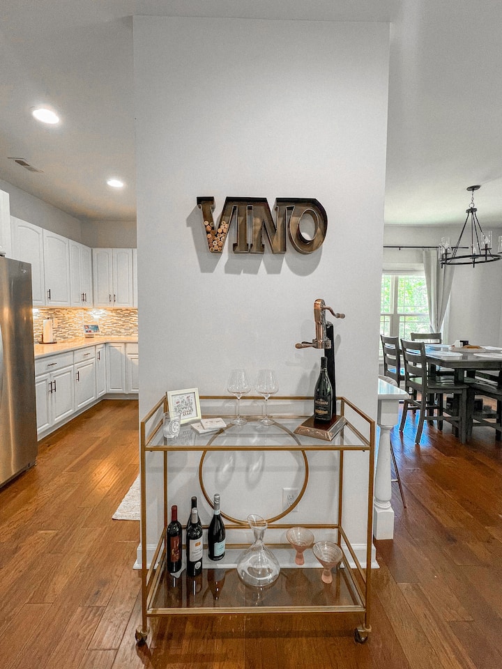 The Porch In The Pines - Whispering Pines, NC