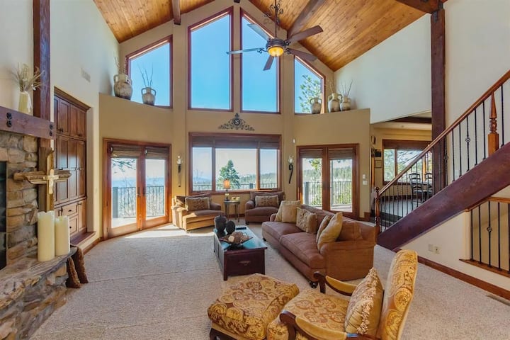 Peak Of Perfection At Bretz Mountain Iii - Shaver Lake, CA