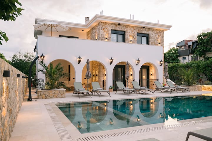 Luxury Spa Villa • Private Jacuzzi • Pool Access - Monténégro