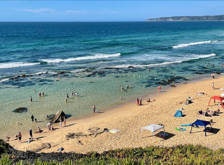 Bar Beach Retreat
Free Onsite Parking X 2 - Newcastle