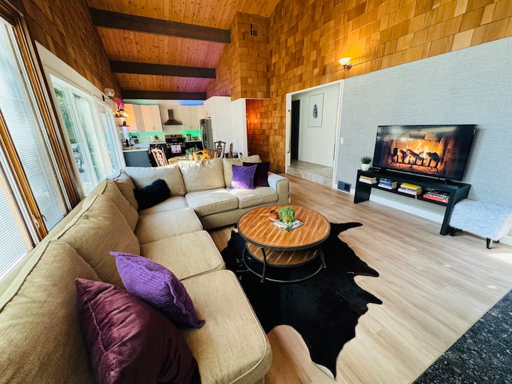 Modern Family Cabin Retreat • 5 Mins Lake And Town - San Bernardino, CA