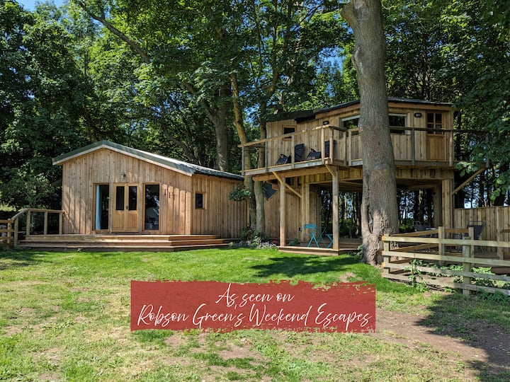 Truly Unique Treehouse Surrounded By Nature - Northumberland