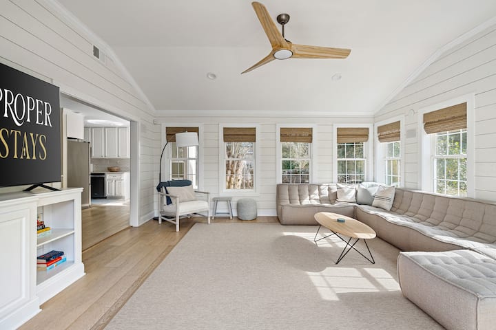 The Bungalow- Short Drive To The Beach - Charleston, SC