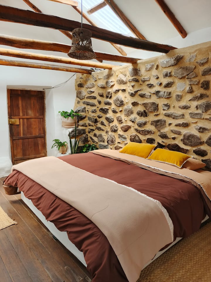 Antigua Habitación De  Muro Preinca - Peru