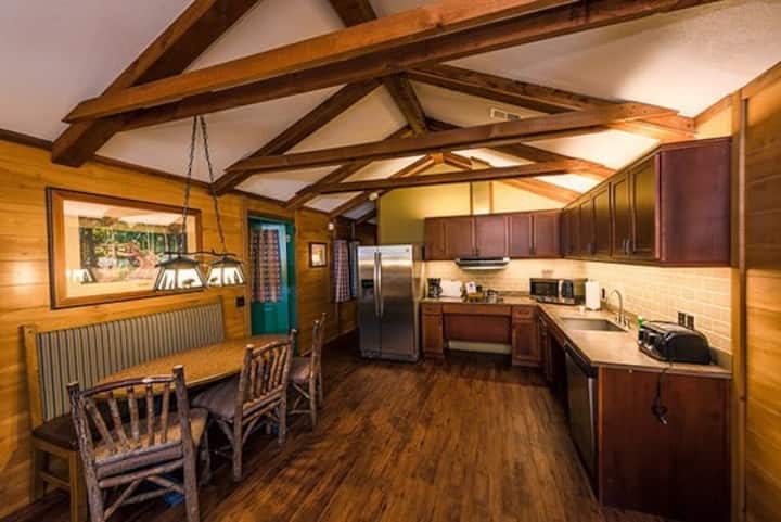 Lakefront Wilderness Cabin-venice - Venice, FL