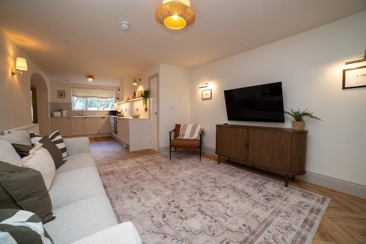 Modern Stay At Kirkside | Peaceful Leafy Setting - Sherwood Forest