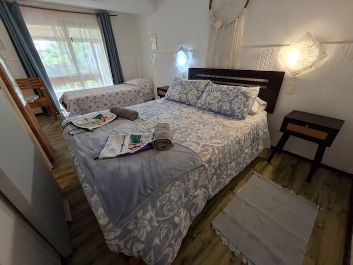 Habitación Triple En Hostal Pua Hau Mea (6) - Easter Island