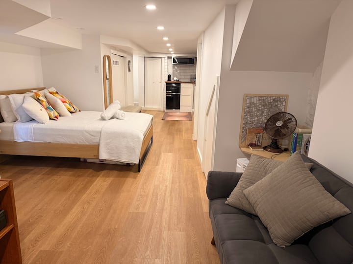 Geary Ave Suite - Studio De Niveau Inférieur à Davenport - Toronto, ON