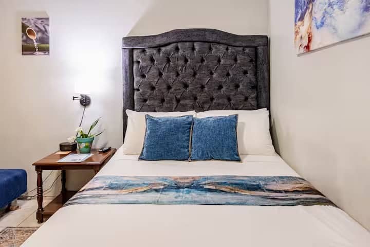 Mona Master - 1 Bdrm - Kingston, Jamaica