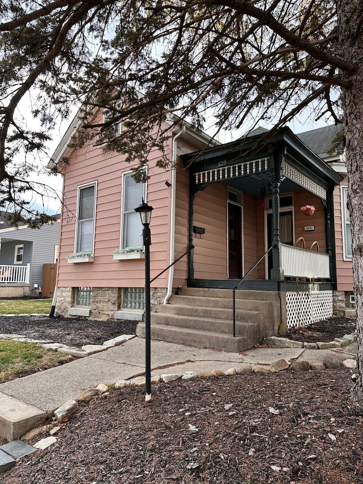 Remodeled Historic Home Close To Spooky & Downtown - Hamilton, OH