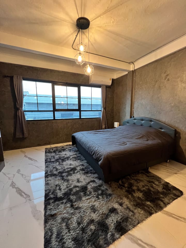 Room With Rooftop Near Airport - Bang Phli District