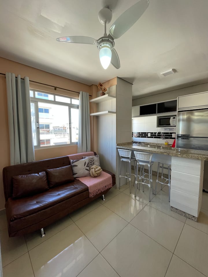 Apto No Terceiro Andar Com Churrasqueira - Florianópolis