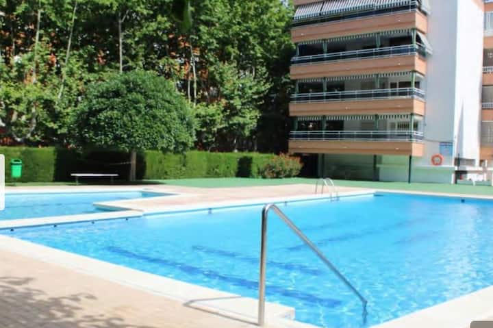 Alojamiento 3 H. A 100 M Playa. En Salou Centro. - Salou
