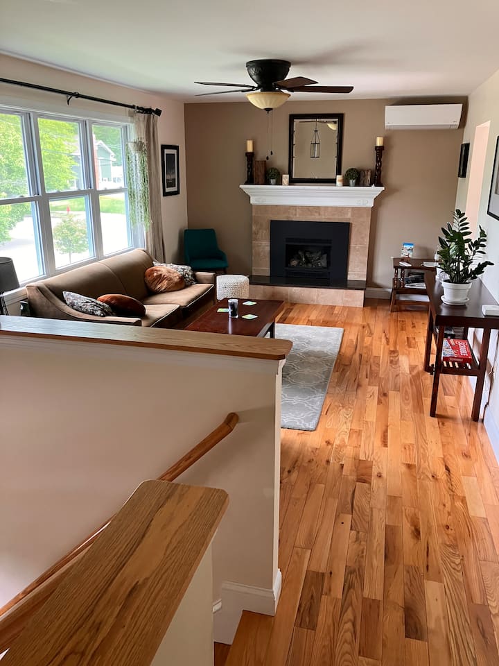 Split-level Ranch In Nne - Burlington, VT