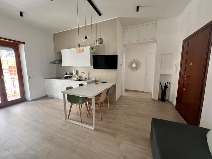 Cozy Home Close To The City Center - 