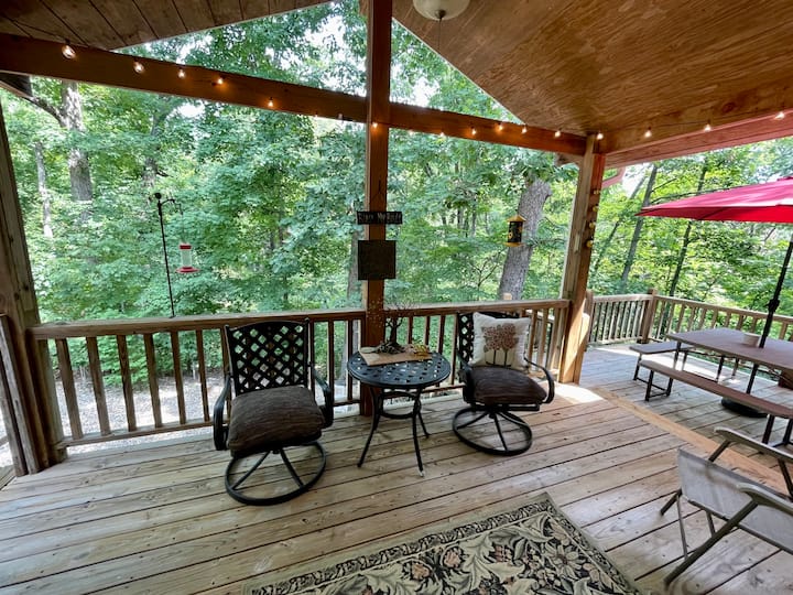 The Birds & Bees Bungalow - Bella Vista, AR