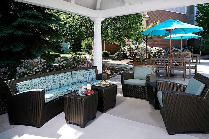 Two 2br Suite With Full Kitchens & Free Breakfast! - Waukegan, IL