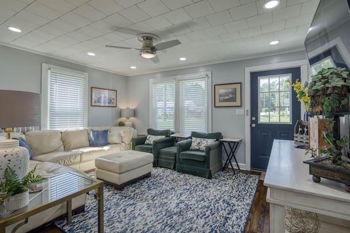 Pints N Pillows - Morganton, NC