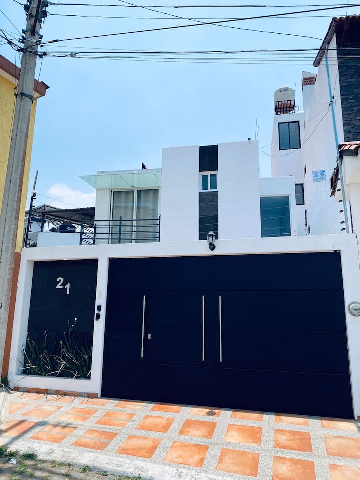 “Casa Alegre”cochera Interna 2 Vehículos ,Centrico - Pátzcuaro