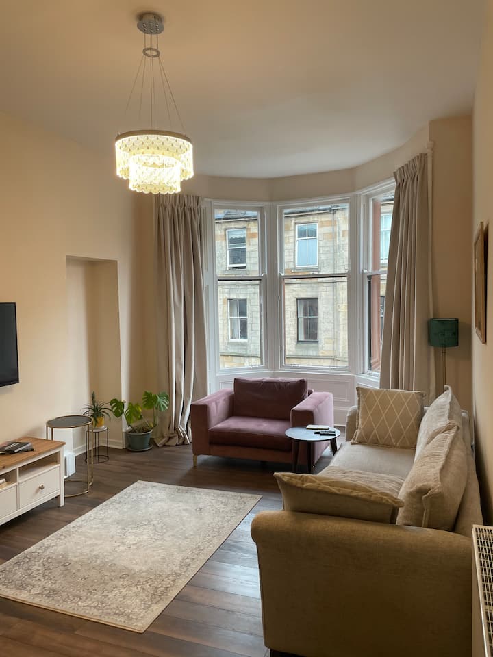 The Vinicombe - Stylish Two Bedroom West End Gem - Glasgow