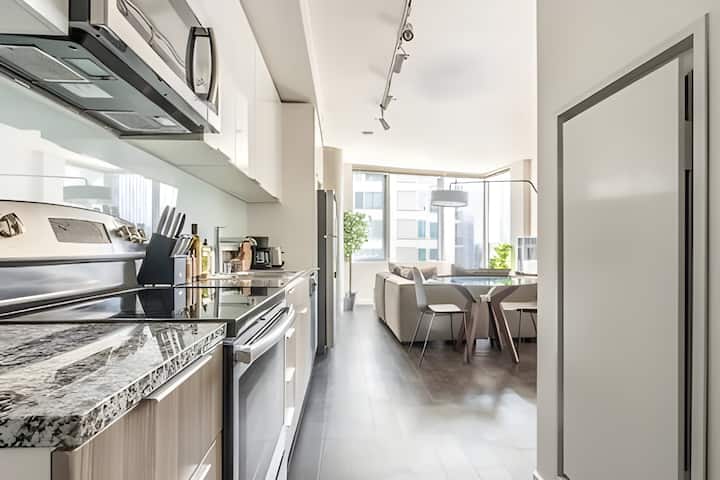 1br | Gym, Pool | Bellevue | Sophari Towers B - Bellevue