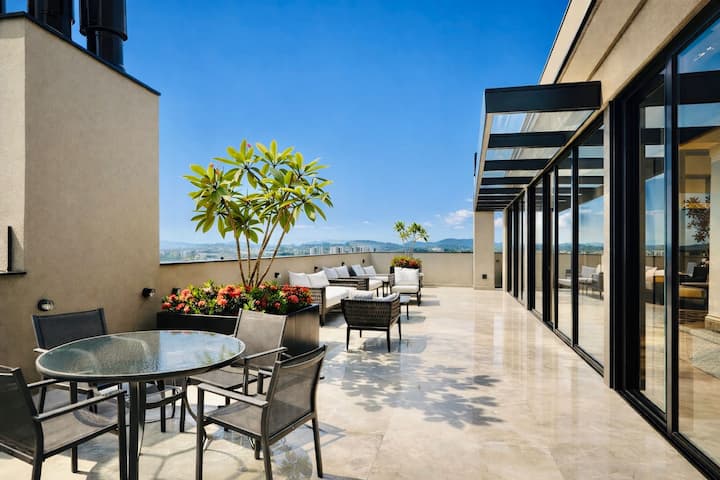 Novo, Suíte+1q, Piscina/academia, Top, Completo. - Joinville