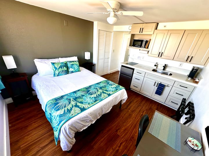 B - Cozy Ocean View Studio With Kitchenette - Lanikai Beach