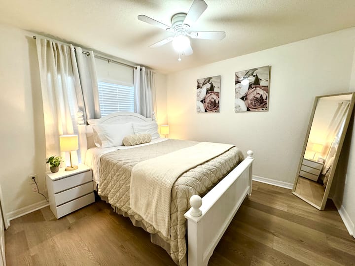 Beautiful Home - Englewood, FL