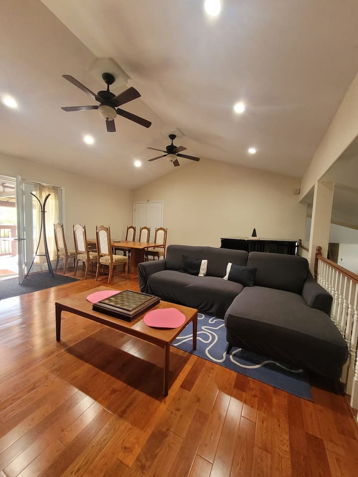 Private River Access With Pool, Canoes, Kayak - Newmarket
