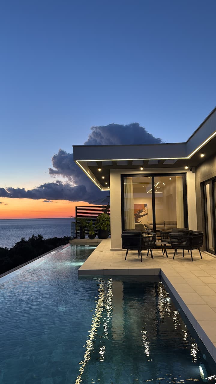 Endless Blue House - Monténégro