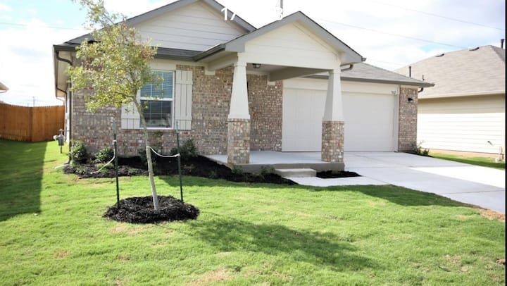 Samsung Adjacent New Home 6 Beds - Taylor, TX