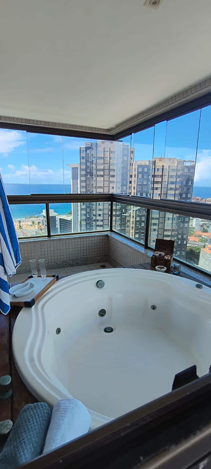Jacuzzi Privativa Com Vista Mar! - Rio Vermelho