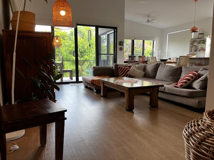 Casual Comfort In Byron Shire - Brunswick Heads