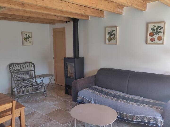 La Longère Aux Agrumes : Gîte Piscine Jardin-forêt - Dordogne