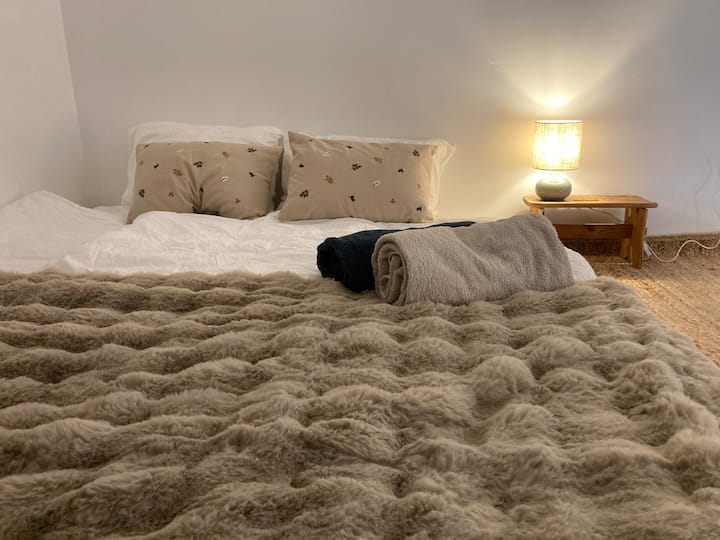 Cozy Tiny House: Dreamscape Cottage - Boom