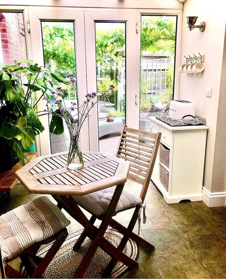 No 1 Barnes Avenue - Westgate-on-Sea