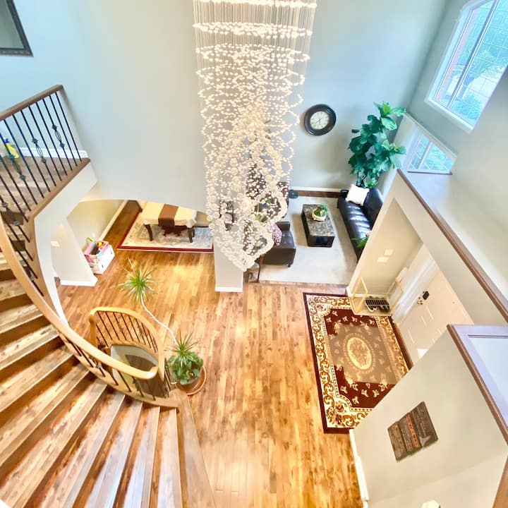 Ravine Retreat, 4000+sqf, Luxury, Ac,pooltable Etc - Canada