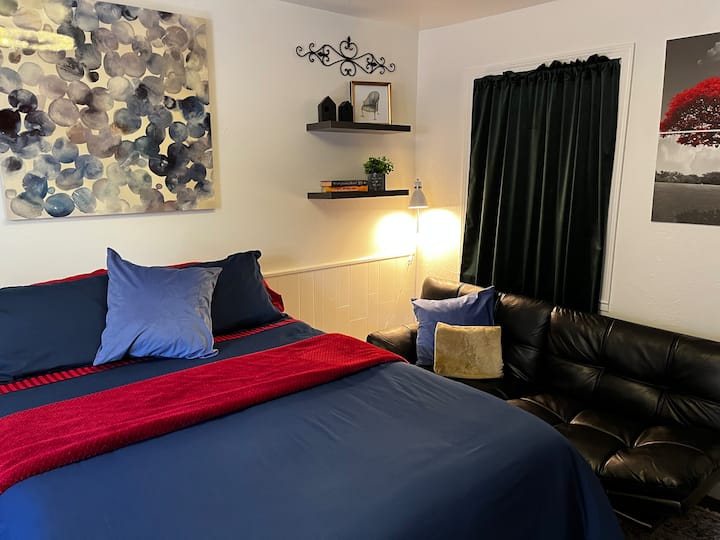 Small And Sweet Suite - Roseville, CA