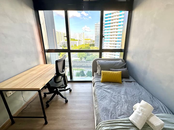 Spacious | 20 Mins To City & Airport | Pool & Gym - シンガポール