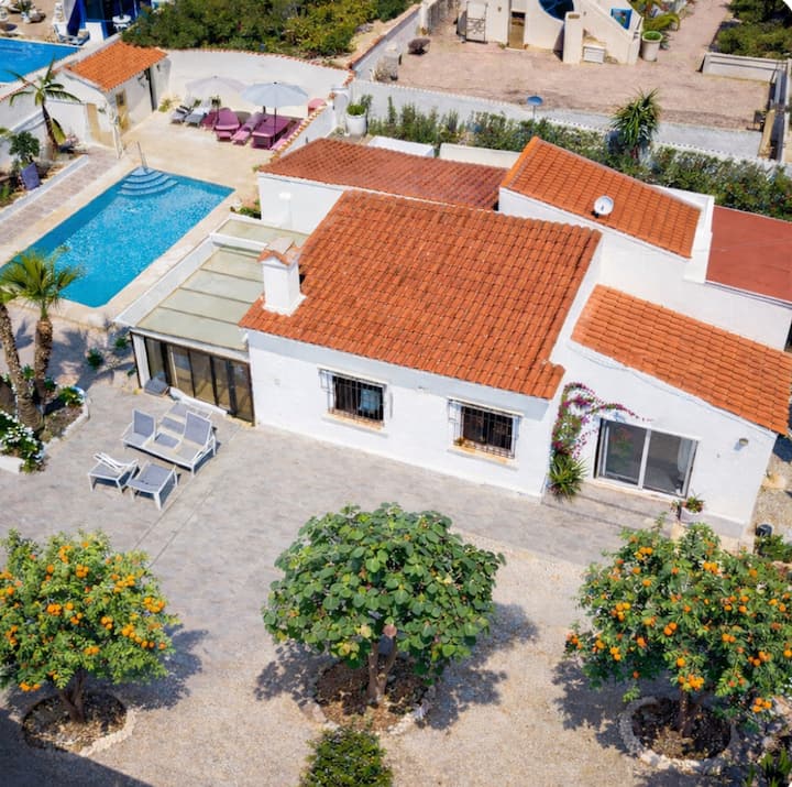 Villa Uro- Med En Eksotiske Hage - Benidorm