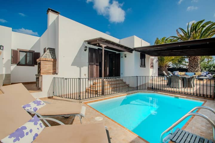 Relaxing Villa With Private Heated Pool - Playa Blanca, Spanien