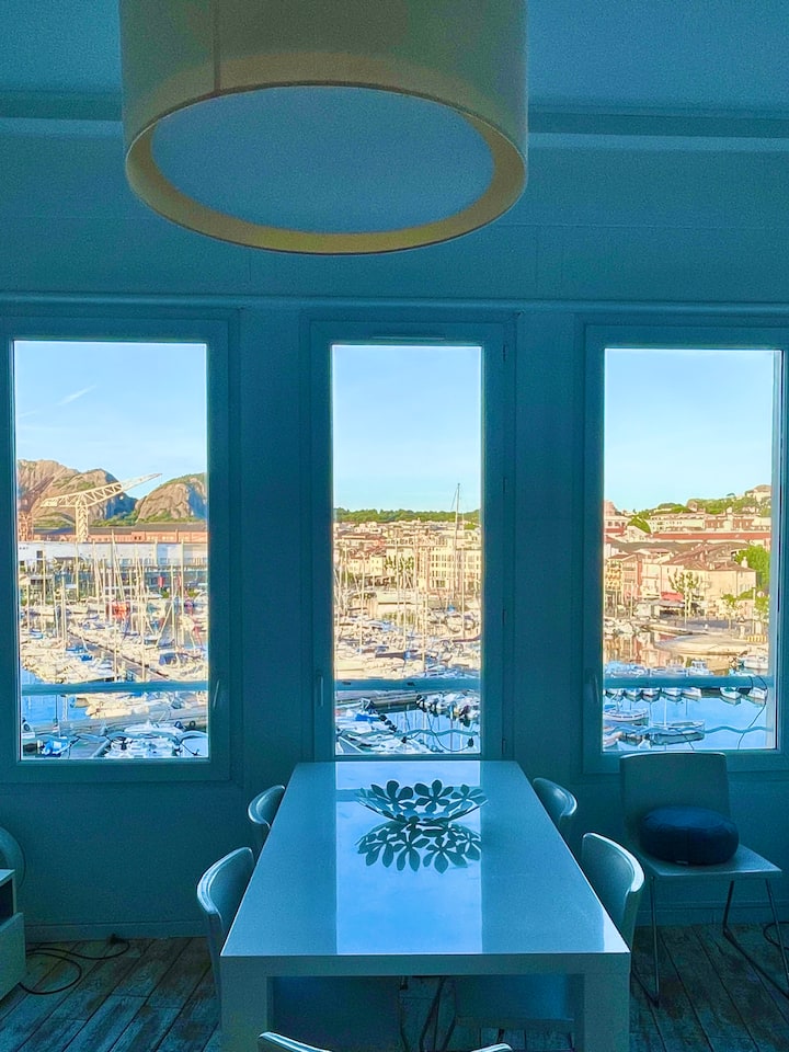 Stunning View Of Harbour. Ideal For Yacht Crews. - La Ciotat