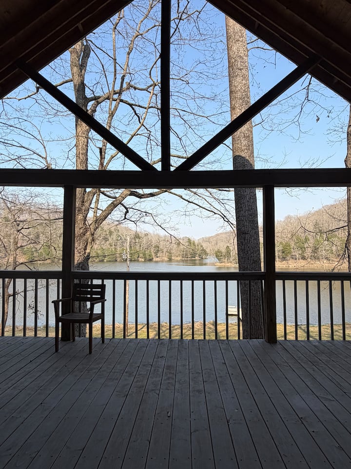 Spa Lake Get Away - Lewisburg, KY